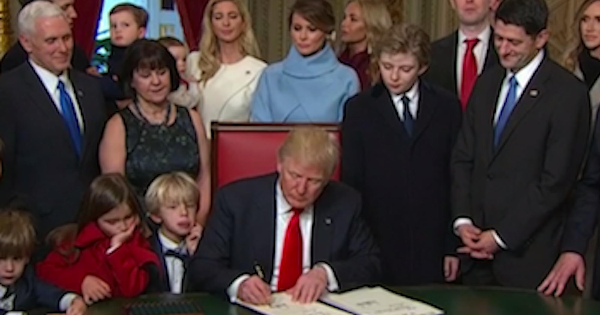 Donald Trump Apprentice White House Signings Similarity