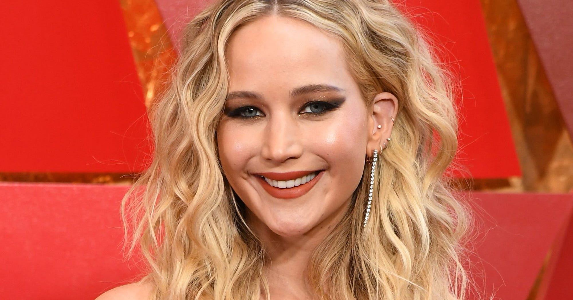 Jennifer Lawrence Engaged To Cooke Maroney, Ring