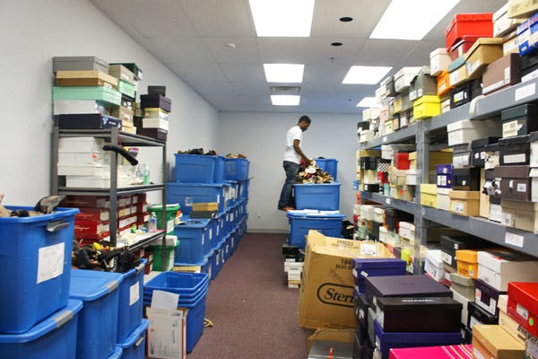 Ebay Seller Warehouse- Million Dollar Ebay Sellers