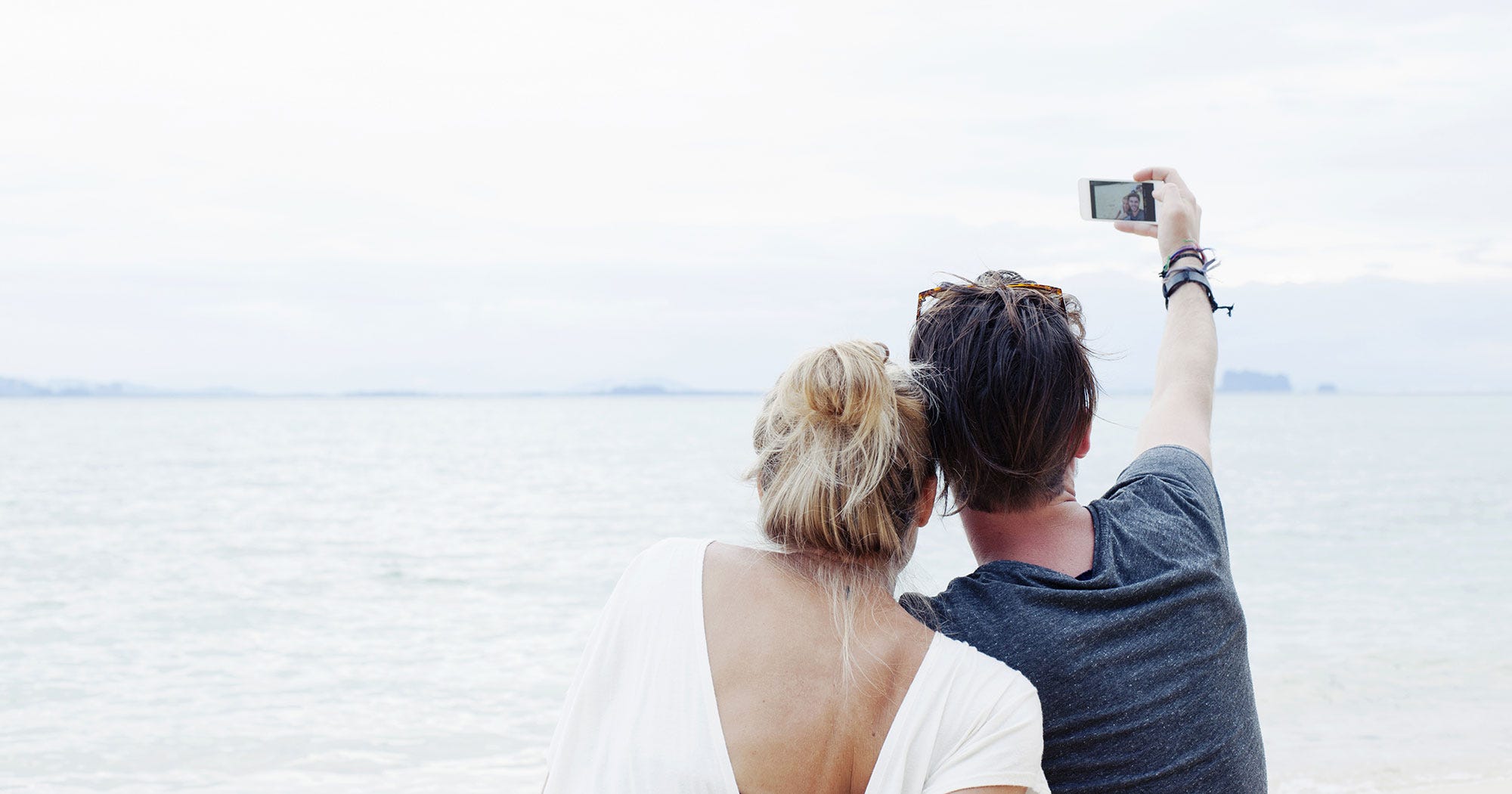 People Fake Vacation Social Media Pictures