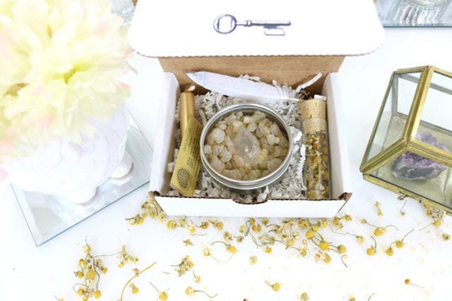 Hell Notes for Beauty + Golden Life Box of Spell for Courage, Ambition ...