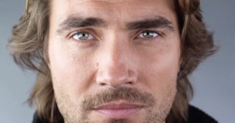 Selfie Tips - Squinching Facial Features Better Pics