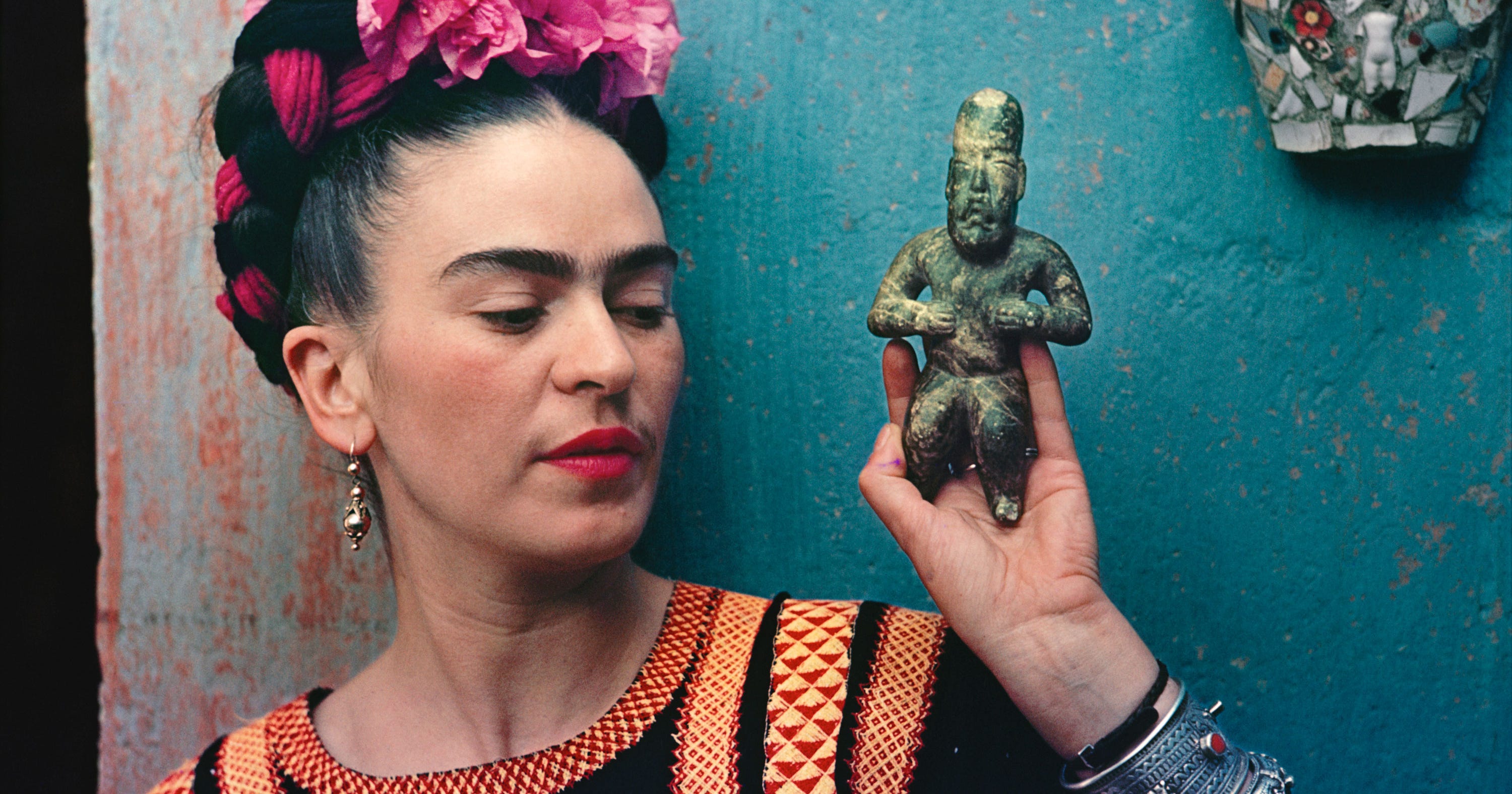 Frida Kahlo Making Herself Up V&A Review