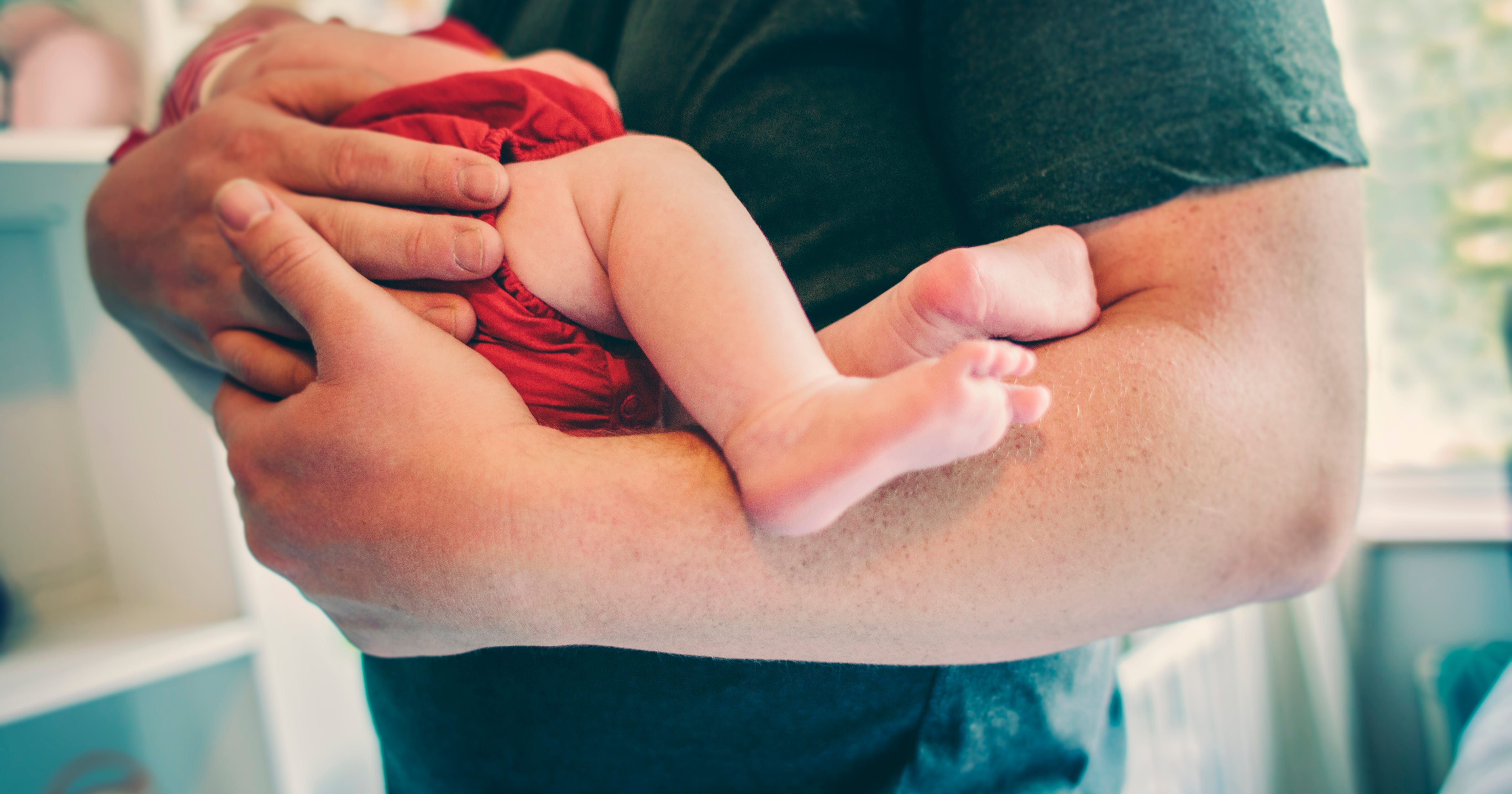 Paternity Leave Importance For Men - Fatherhood Bonding