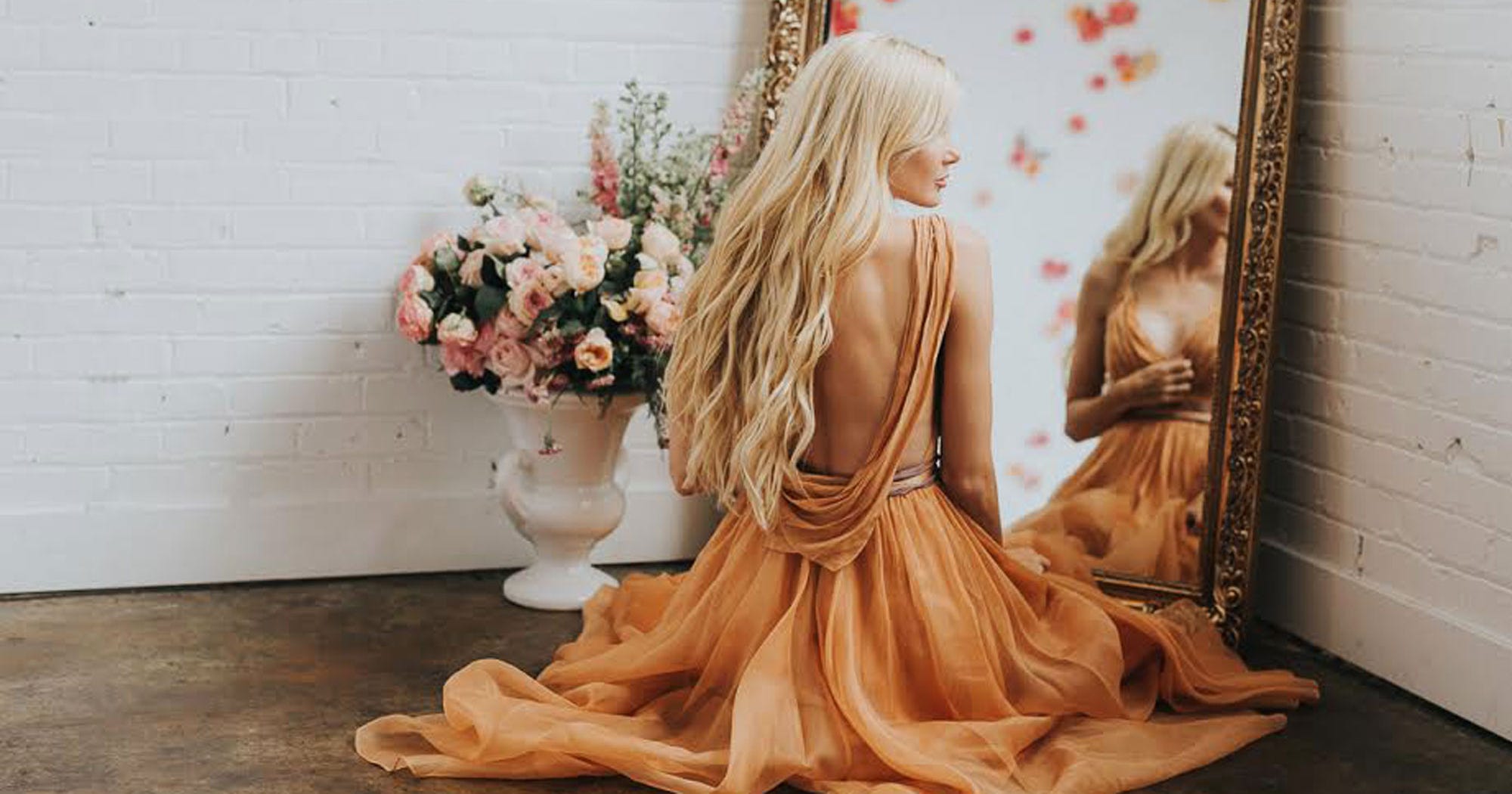 Amber Fillerup Clark Hair Extensions Barefoot Blonde
