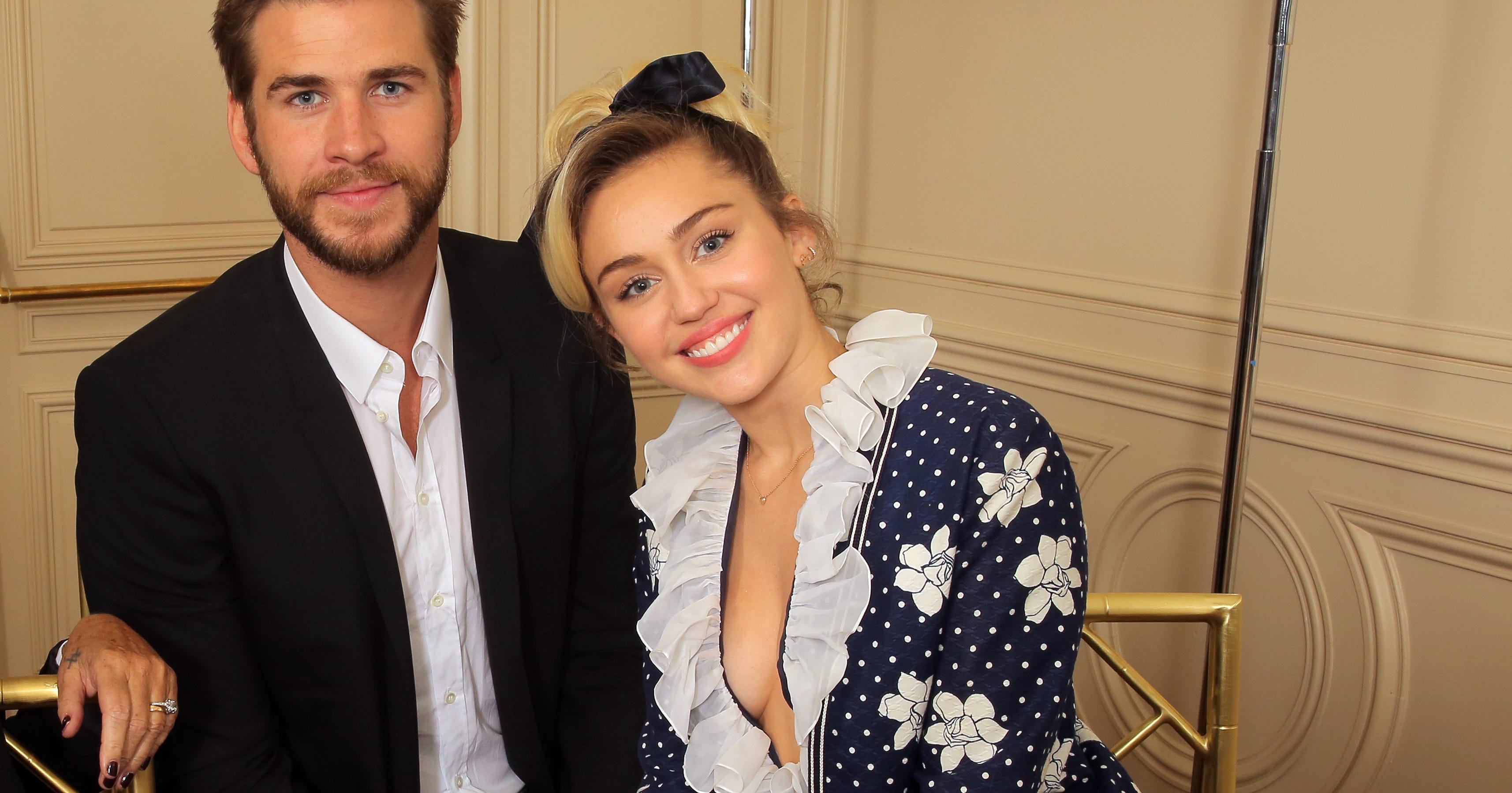 Miley Cyrus Liam Hemsworth The Voice Set Visits Support