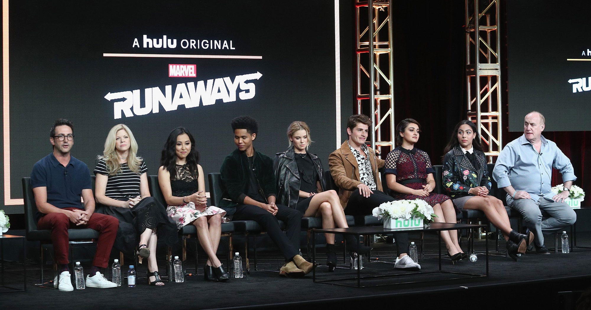Hulu Marvel Show Runaways Josh Schwartz Family Drama