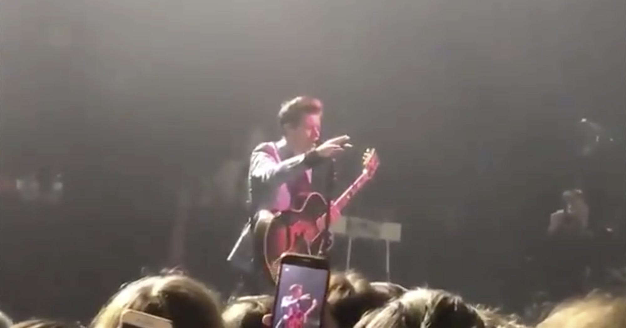 Harry Styles Concert Helps Fan Panic Attack Video