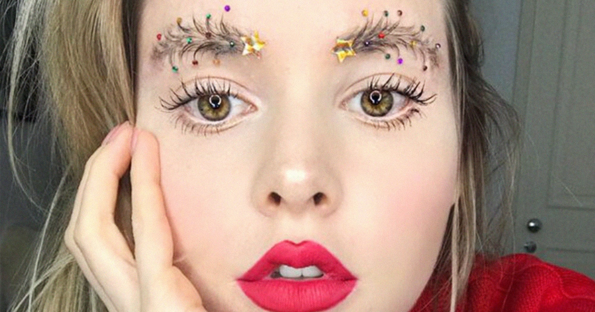 Christmas Tree Eyebrow Beauty Trend