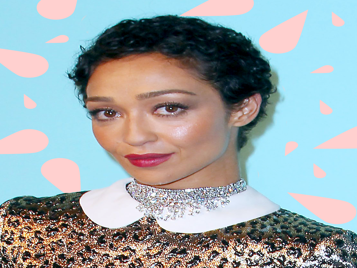 Ruth Negga Opens Up About Growing Up Biracial In Ireland | 15 Minut...
