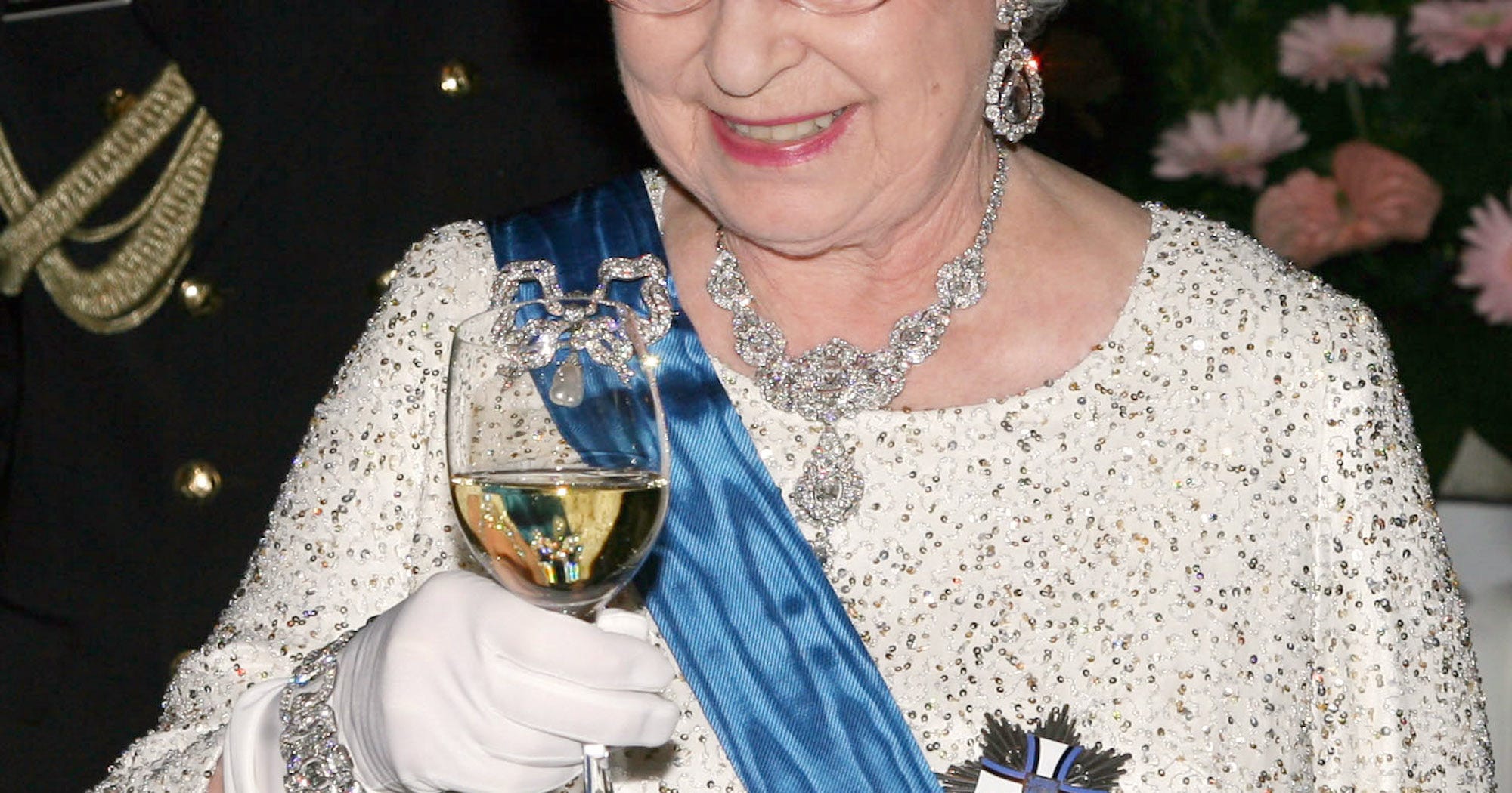 Queen Alcohol Cocktails - What Does The Queen Drink
