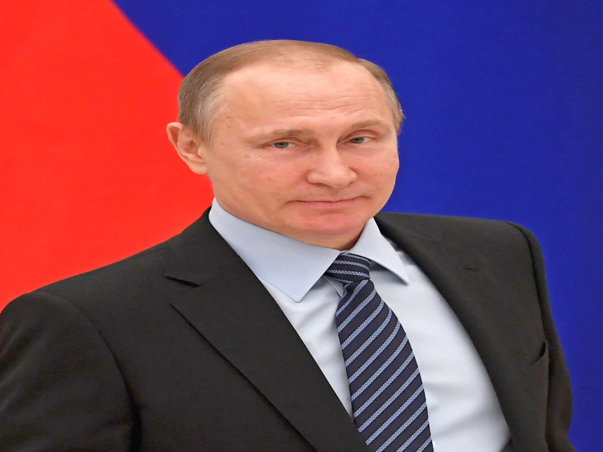 Putin Has Made It Very Clear He Does Not Wear Makeup | 15 Minute News