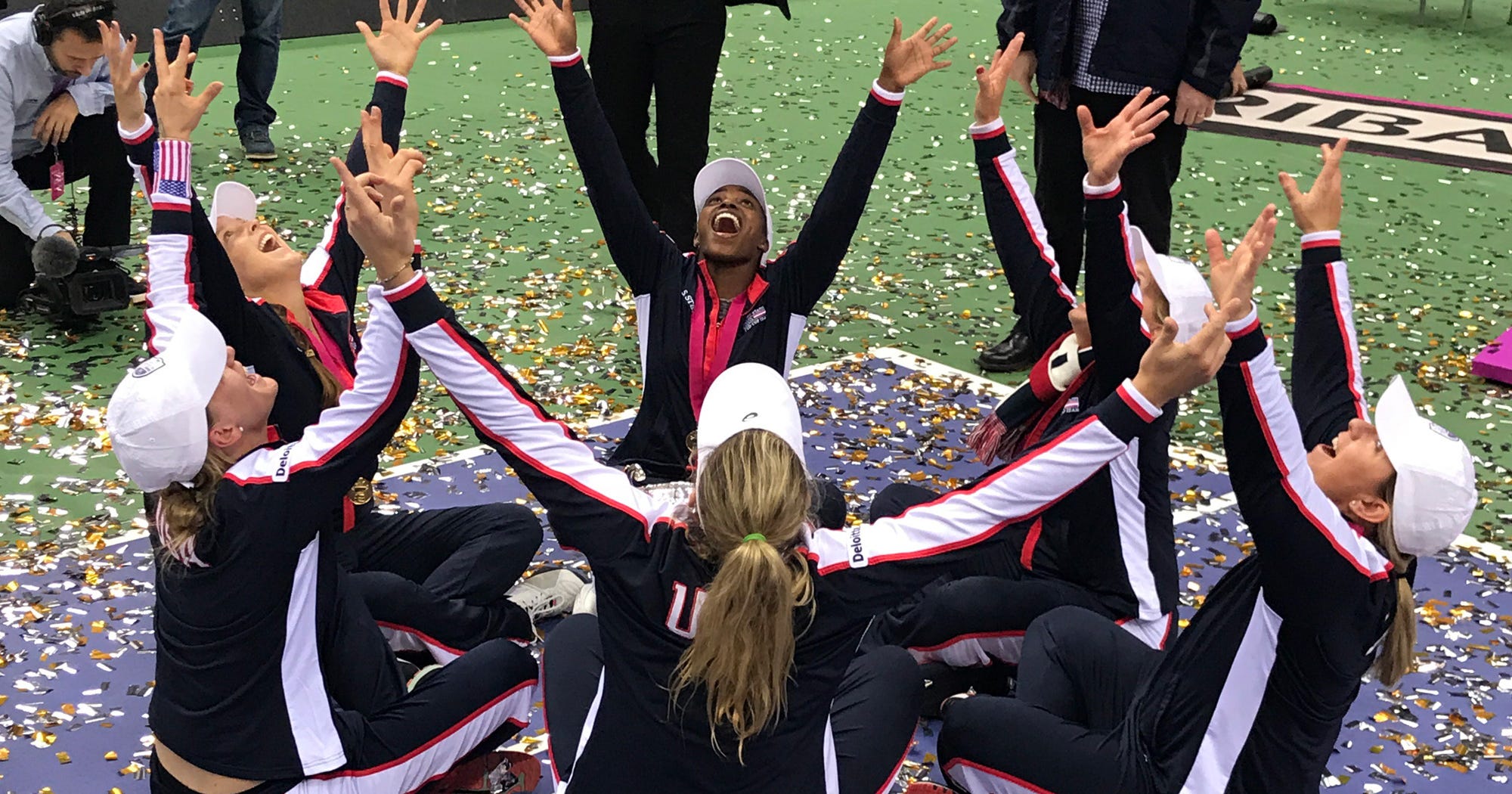 US Women Win Tennis Fed Cup