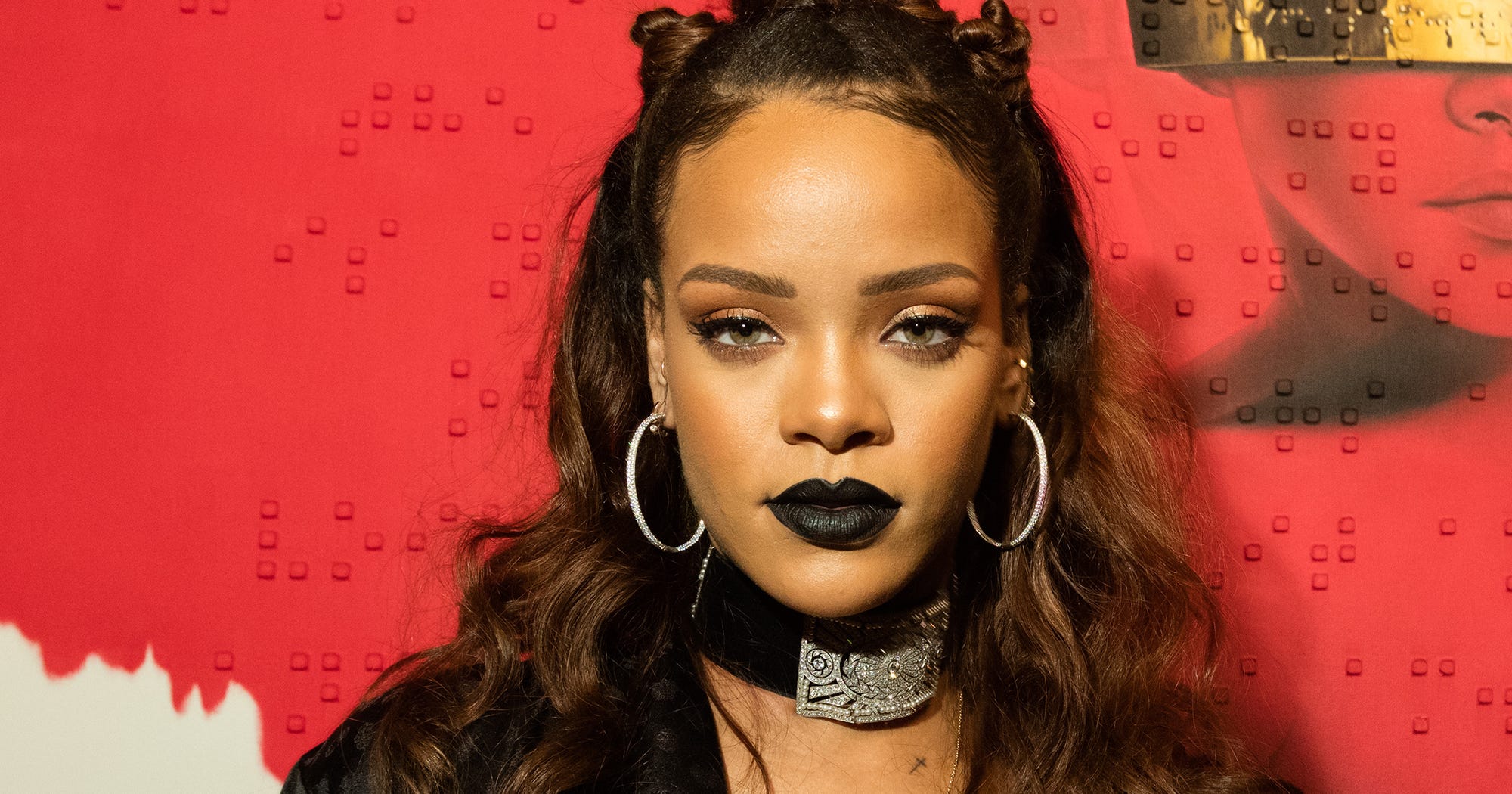 Celebrities Love This Moody Lipstick Trend For Fall