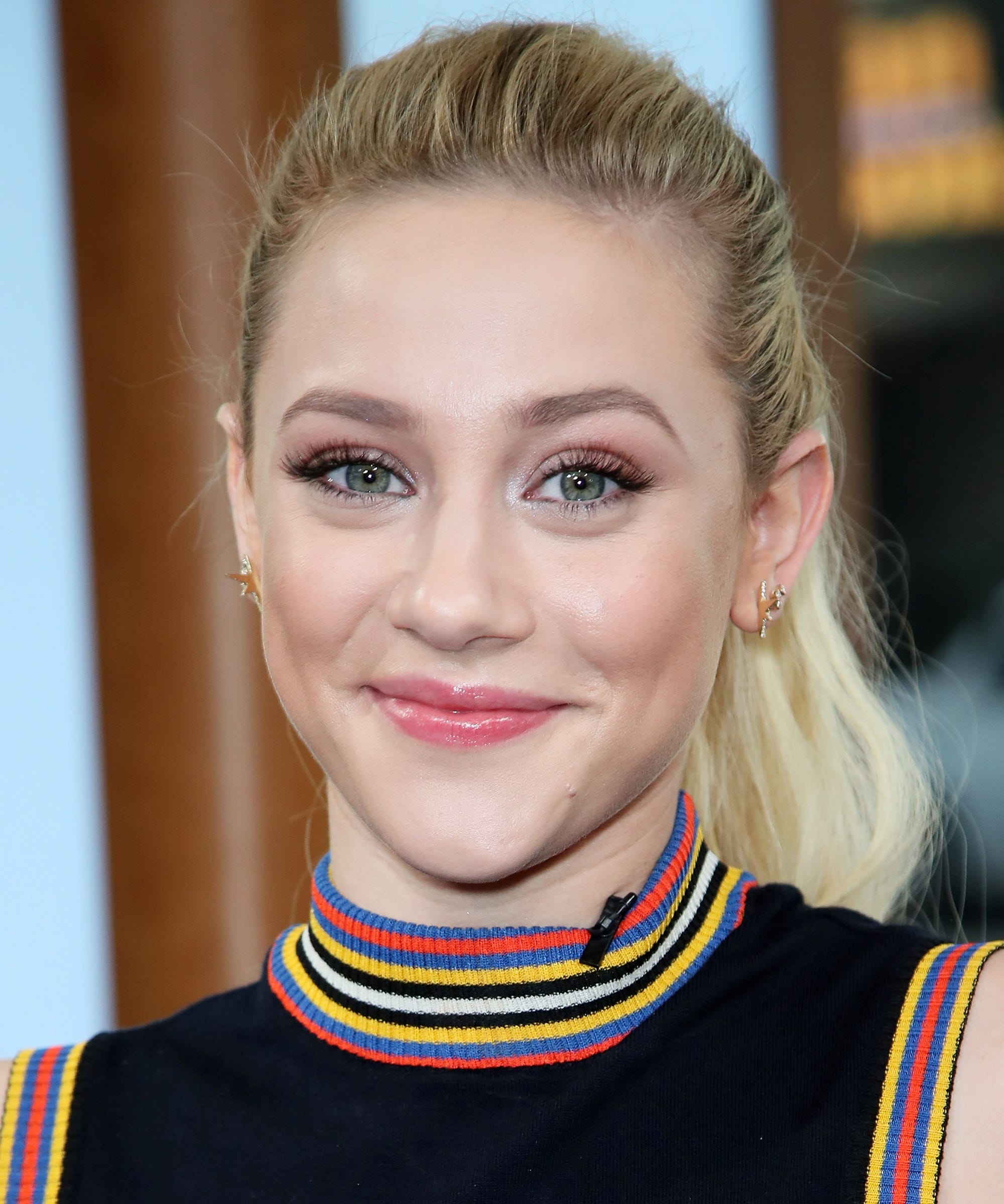 Lili Reinhart Makeup | Saubhaya Makeup