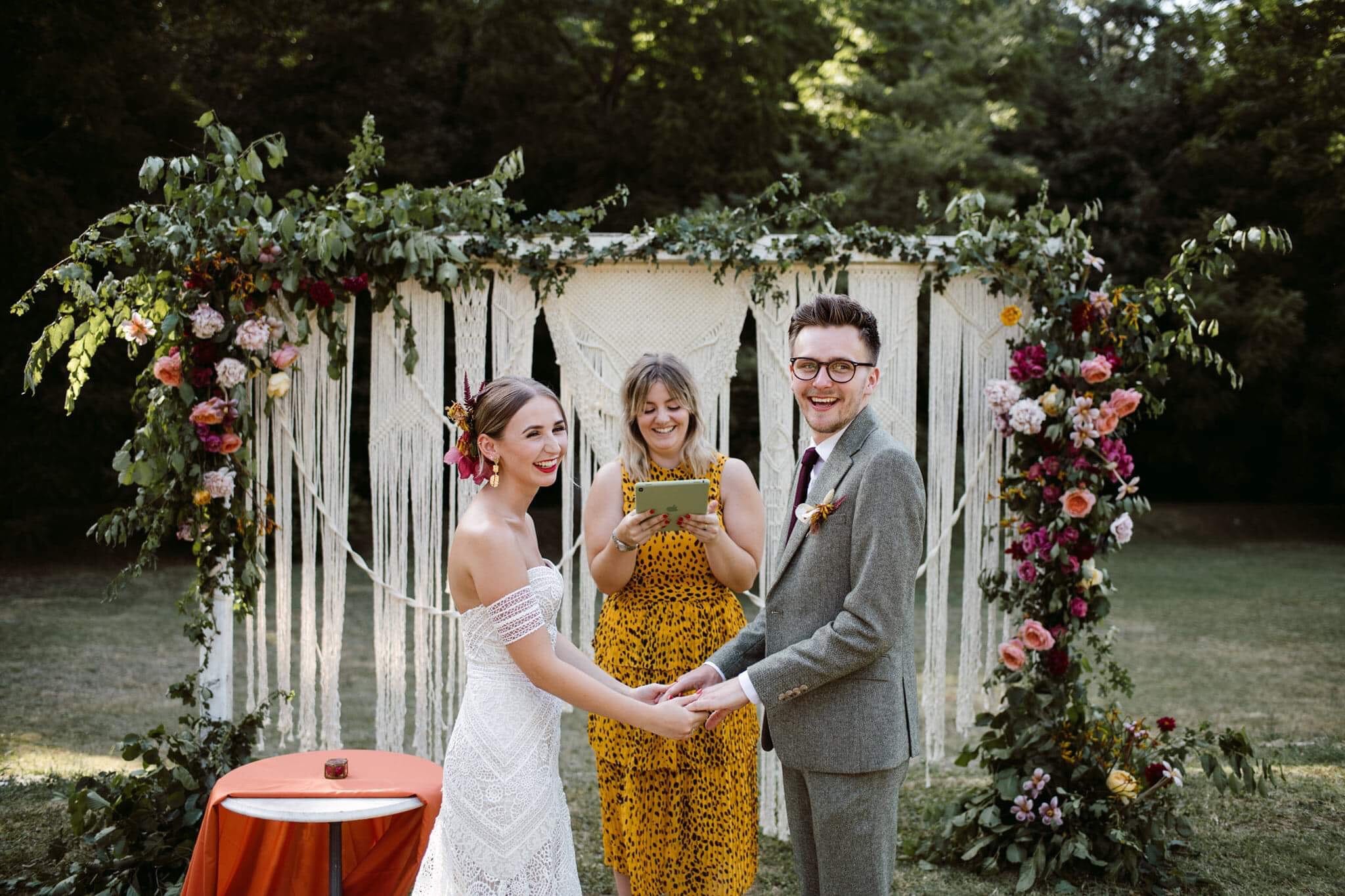 Friend officiant wedding script 60 photos - Astyledwedding.com