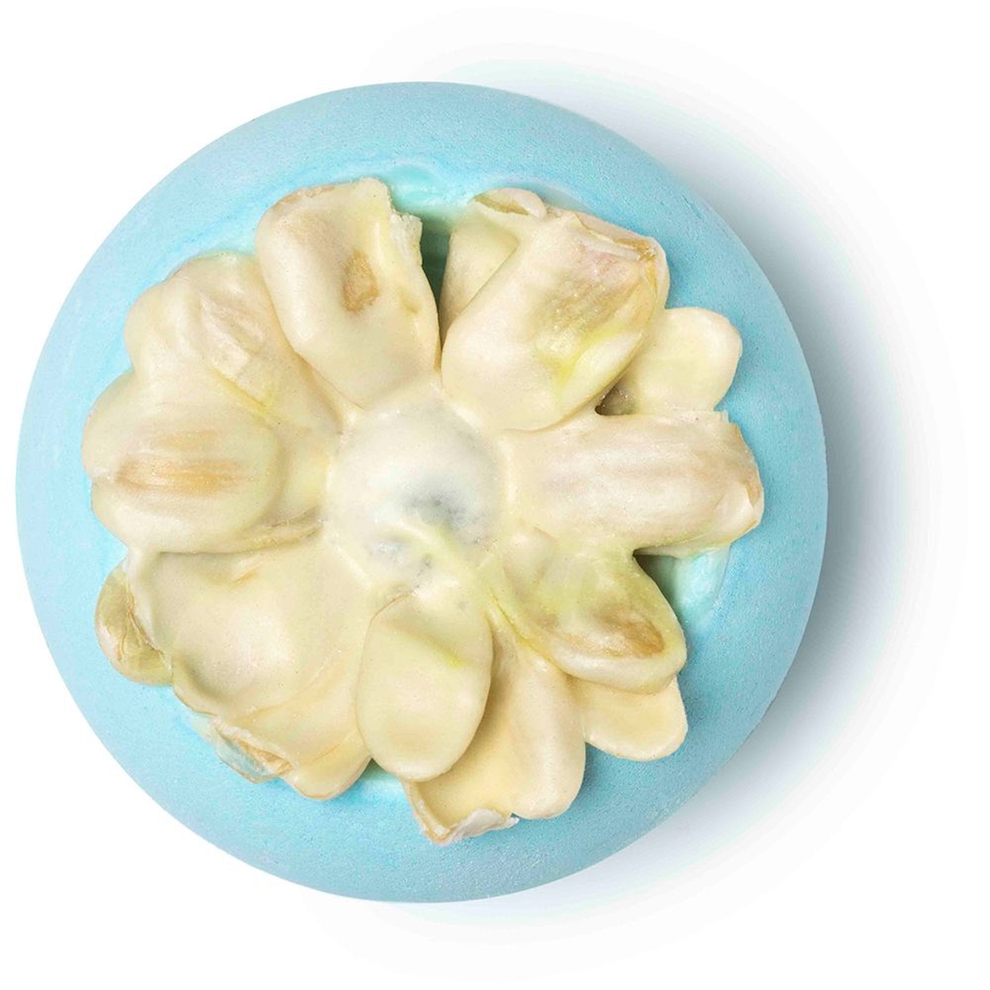 Lush + Floating Flower Bath Bomb