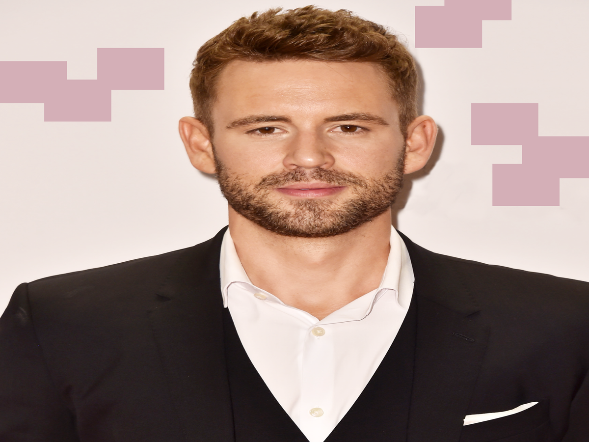 Nick Viall's Post-Bachelor Life Includes A Career Change | 15 Minut...