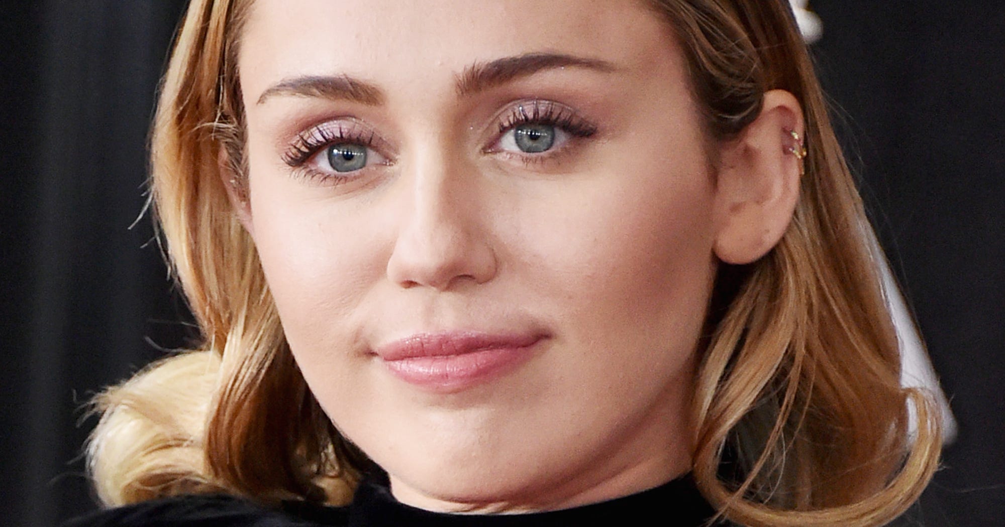 Miley Cyrus Takes Photo Paolo Lizzie McGuire Movie
