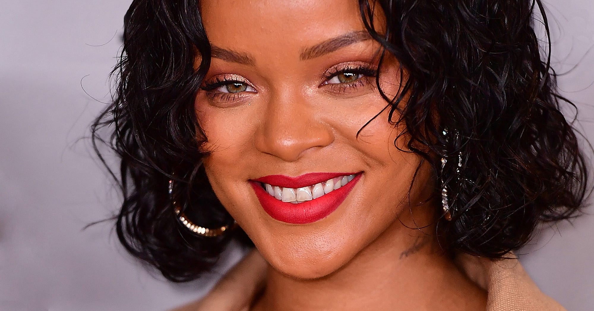 Rihanna Weight Gain Sparks Pregnancy Rumors, Clapbacks