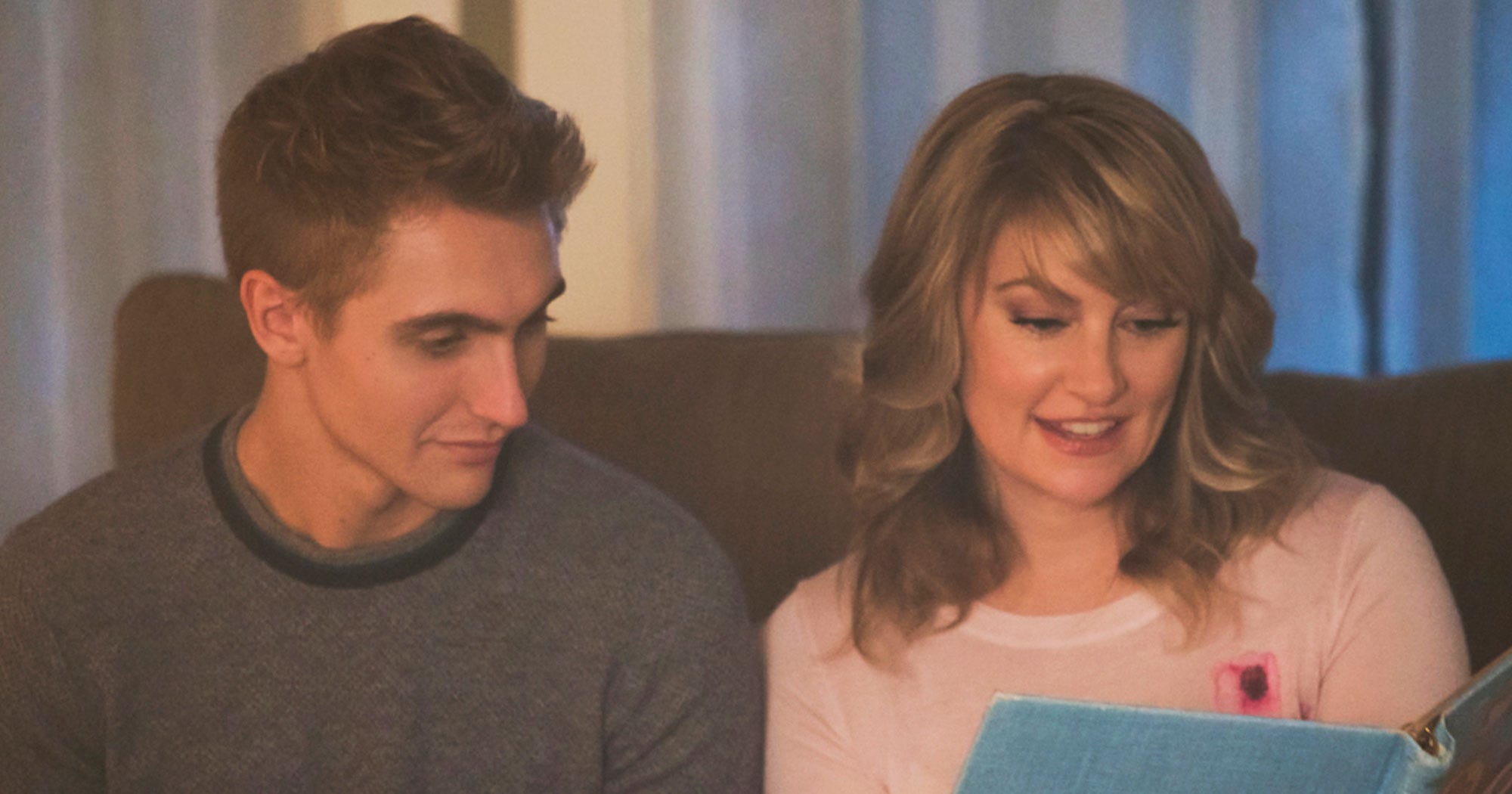 Riverdale Fans On Reddit Believe Chic Is An Imposter