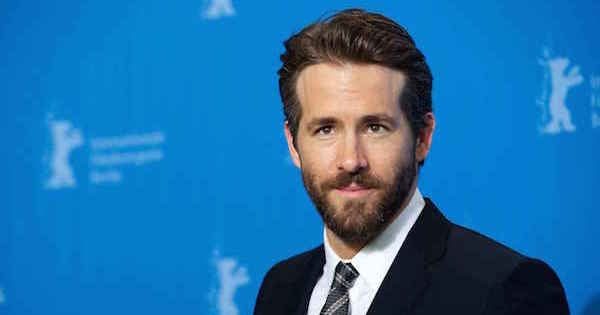 Ryan Reynolds Joins Facebook Retro Pic