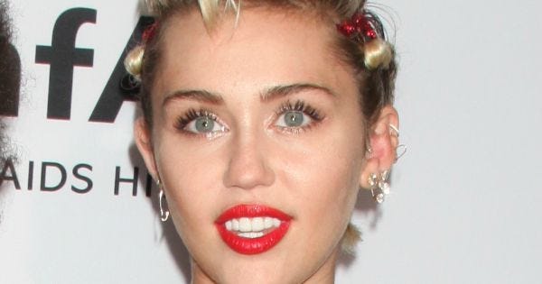 Miley Cyrus New Rainbow Hair Color, Nails