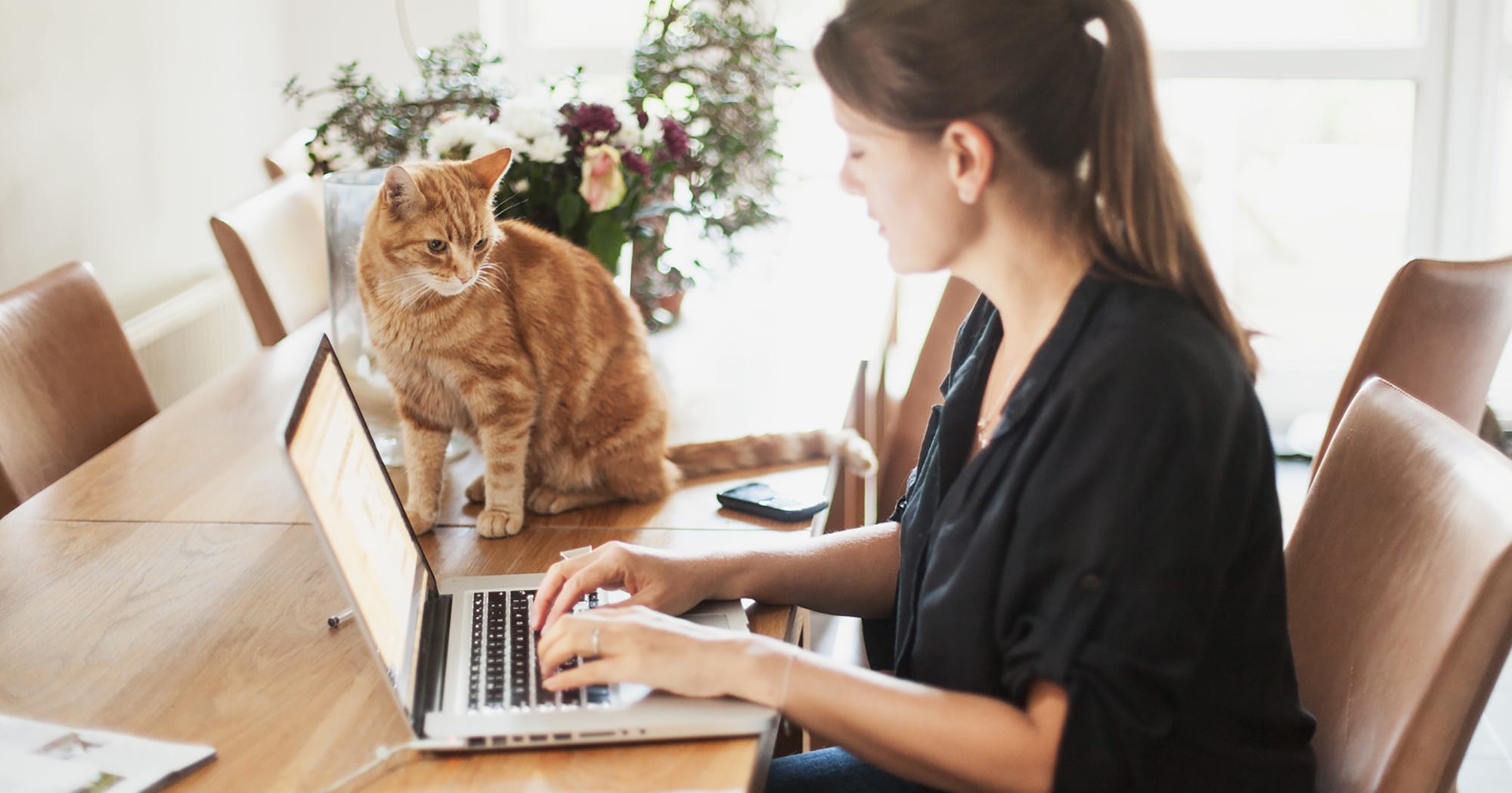 How To Keep In Touch With Former Coworkers